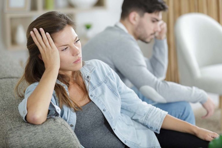 Alcoholic Behaviors in Relationships | Dating an Alcoholic